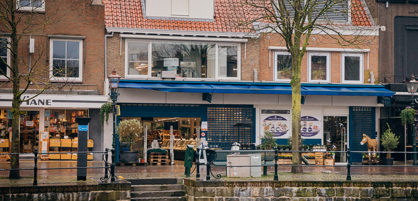 Fieret's Vishandel Kaai Sluis verse vis, groenten, fruit, planten en ...